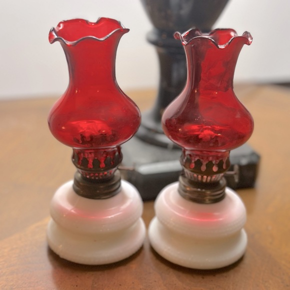Unbranded | Accents | Vintage Made In Hong Kong Miniature Oil Lamps W ...